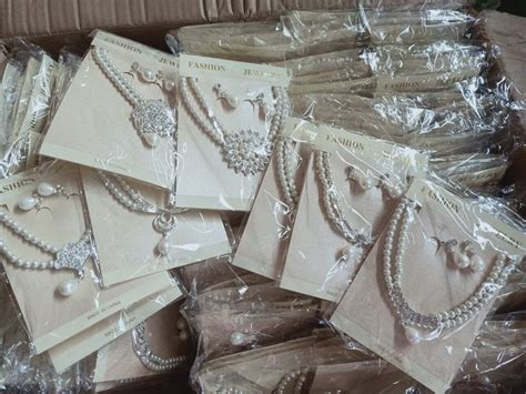 พร้อมส่ง เครื่องประดับ ชุดสร้อยคอไข่มุก เครื่องประดับไข่มุก ต่างหูหนีบมุก เข็มขัดมุก