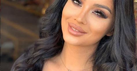 Simina De La Puterea Dragostei Cu Burtica De Gravidă La Vedere Kfetele