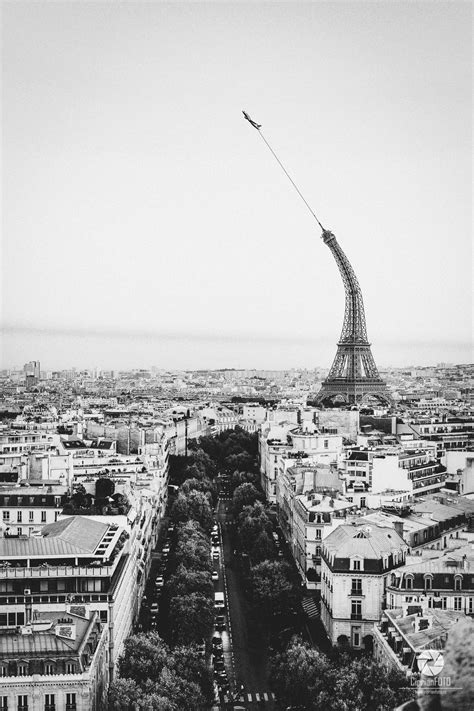 Learn How To Use Puppet Warp Effect Eiffel Tower Photoshop Tutorial
