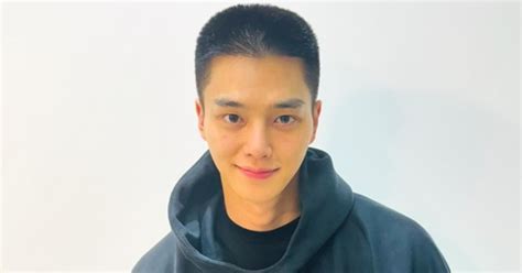 입대 송강 無굴욕 까까머리 인증 잘 다녀올 것고민시도 응원 스타이슈