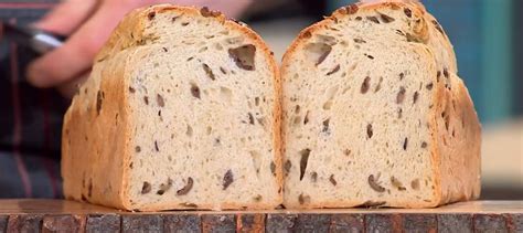 É sempre mezzogiorno Ricetta pane alle olive di Fulvio Marino