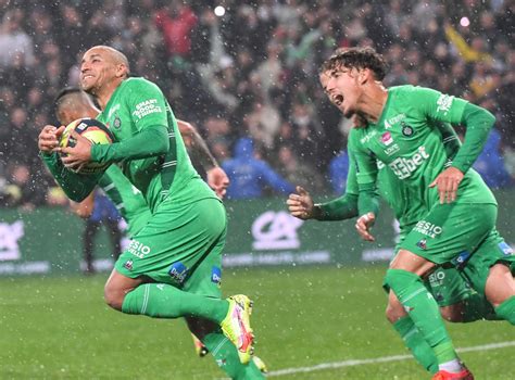Asse Ol Les Verts Arrachent Le Nul Dans Un Derby Complètement Fou