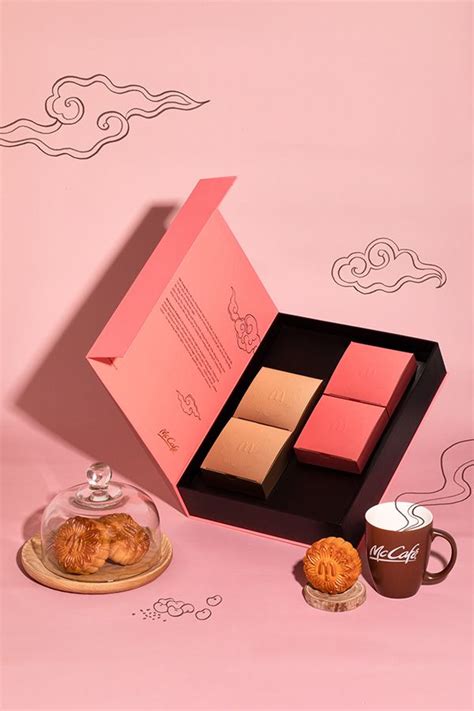 McDonald S Mooncake 2018 On Behance Moon Cake Graphic Design