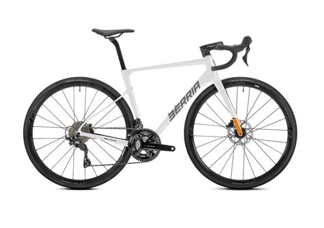 Berrian Belador Elite 105 51 Challenge Salou 2026 Adventure Bike Rental