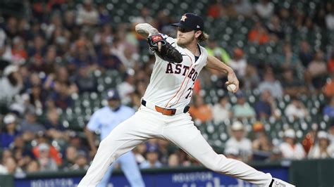 Astros News Josh Hader Keeps Perfect Save Streak Alive Vs Dodgers