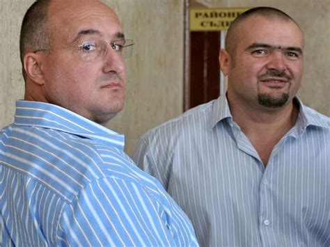 Искали да погребат тайно Ангел Христов гробари копали цяла нощ