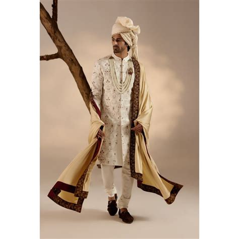 Buy Jatin Malik Rouge Wane Sherwani With Safa And Stole Set Of 5 Online