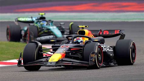 Sergio Checo Pérez remonta y consigue tercer lugar en GP de China