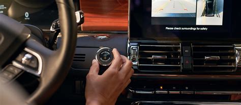 2019 Lincoln Navigator Suv Performance Specs