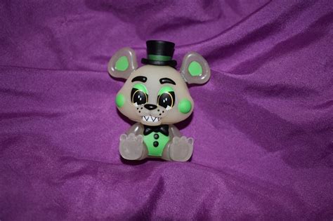 Fnaf Five Nights At Freddys Mystery Minis Series 15 Glow In The Dark