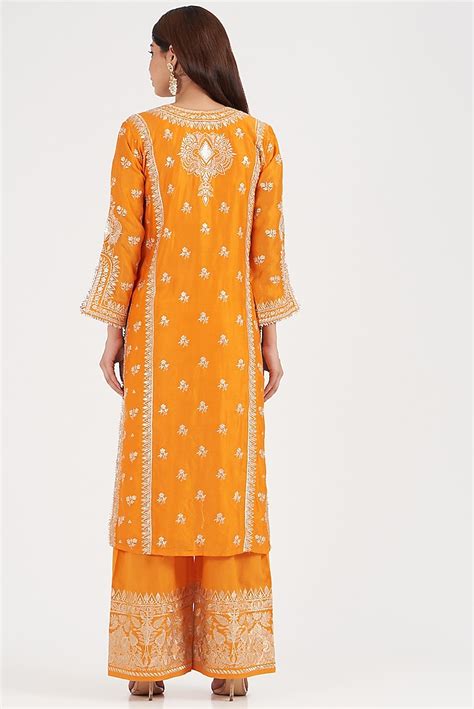 Orange Embroidered Kurta Set By Gopi Vaid At Pernias Pop Up Shop 2025
