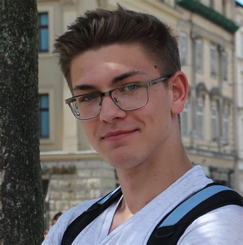 Maciek Debiec Medium