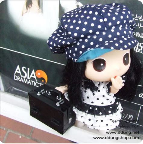 Found this site when searching for places selling Ddung Dolls
