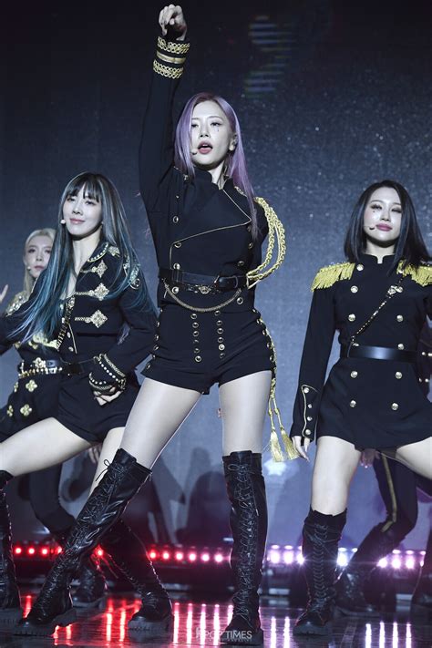 [포토] 드림캐쳐 이 비가 그칠 때면 화려한 무대