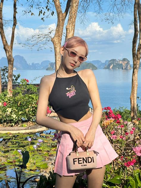 Cheng Xiao Daily On Twitter 20230208 Cheng Xiao Weibo Update Pink