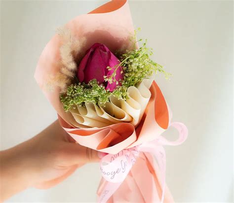 آموزش تک شاخه سرخابی با کاغذ و الیاف گلترنت ، مدرسه آنلاین گل آرایی ایران با ارایه مدرک