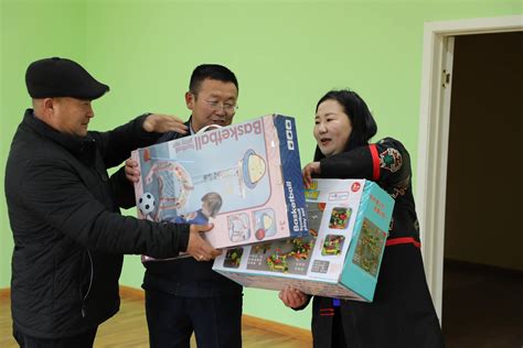 ХАНГАЛ СУМАНД 75 ХҮҮХДИЙН ЦЭЦЭРЛЭГ АШИГЛАЛТАД ОРЖ НЭЭЛТЭЭ ХИЙЛЭЭ