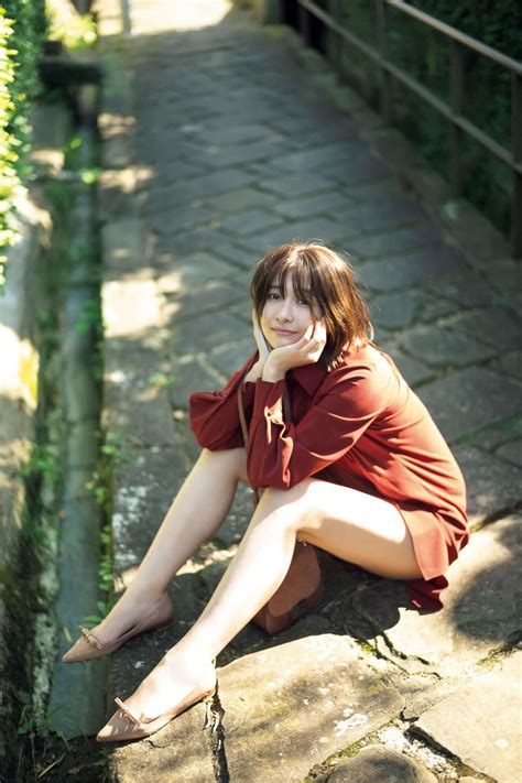 ギリギリ限界の肌露出で魅せる山崎真実の写真集『ひととき』の発売記念イベントが開催決定！ Qetic