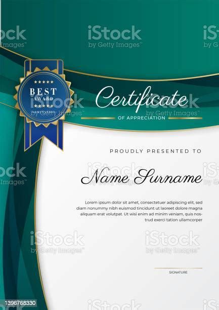 감사 템플릿 금색과 검은 색 녹색 색상의 인증서 골드 배지로 현대 인증서를 청소하십시오 고급 스러움과 현대적인 라인 패턴의 인증서 테두리 템플릿 디플로마 벡터 템플릿