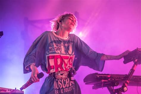 Pin Von Folklore Caos Auf Grimezsz‍♀️