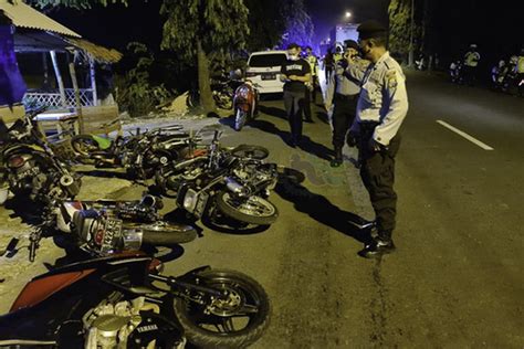 Foto Ini Ciri Lokasi Yang Kerap Dijadikan Trek Balap Liar Halaman 2