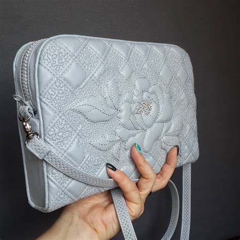 Творческая мастерская on Instagram: " Сумочка Anabel' в голубом цвете ...