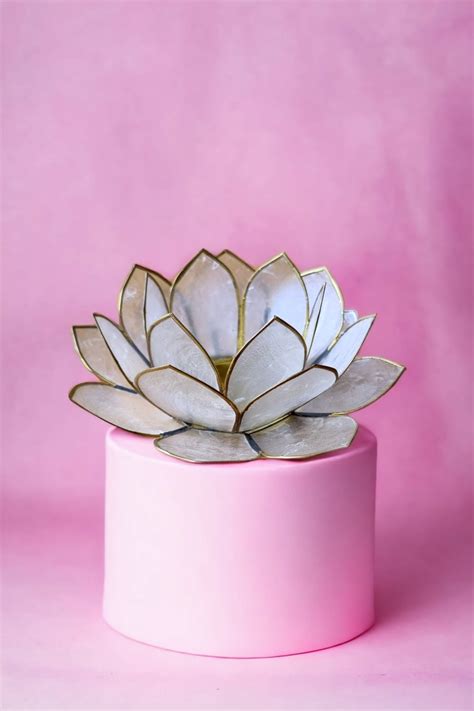 Capiz Shell Lotus Flower Decoration Natural White 10cm Seashell Decor