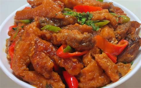 教你红烧鱼块的家常做法，步骤清晰详细，出锅肉质鲜嫩香辣过瘾 哔哩哔哩