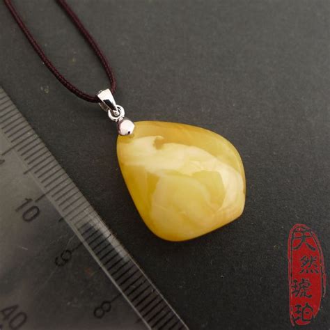 B波罗的海天然琥珀吊坠正品蜜蜡吊坠金珀花珀血珀原石吊坠by65bkerhjk
