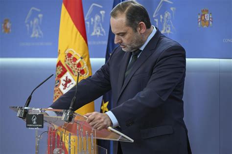 Ábalos Comunica Al Supremo Que Irá A Declarar El 12 De Diciembre Por El