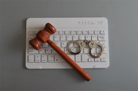 La Importancia De La Auditoría Forense En El Sector De Servicios