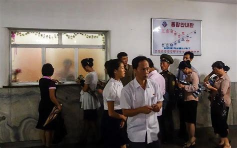 在朝鲜，乘坐地铁时候遇到的人和事 知乎