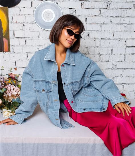 Джинсовая куртка КТ3326 цвет голубой купить женские куртки джинсовые оптом