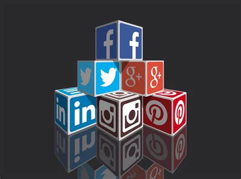 Social Media — Stock Vector © Dadartdesign 39566059