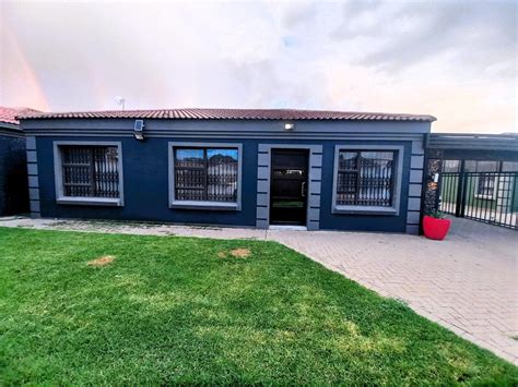 Botshabelo Bloemfontein Property Property And Houses For Sale In