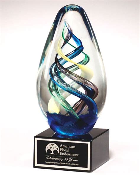 Egg Art Glass Award 1610 With Free Engraving