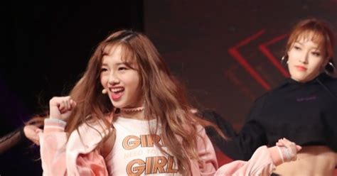 크리샤 츄 파워풀한 안무