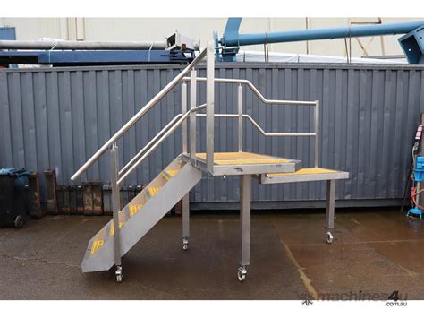 Used Stainless Raised 2 Tier Platform Stainless Steel Stairs Staircase