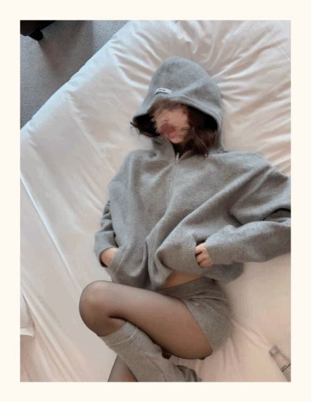 코디세트 루즈핏 니트 후드 가디건 니트 로우라이즈 숏팬츠 투피스 세트 에이블리