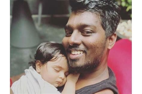 முதன்முறையாக தன் குழந்தையின் முகத்தை வெளியில் காட்டிய அட்லி லங்காசிறி