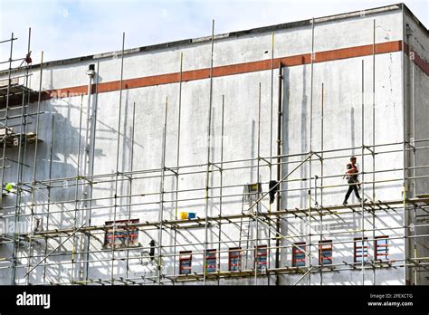 Scaffold Platform Hi Res Stock Photography And Images Alamy