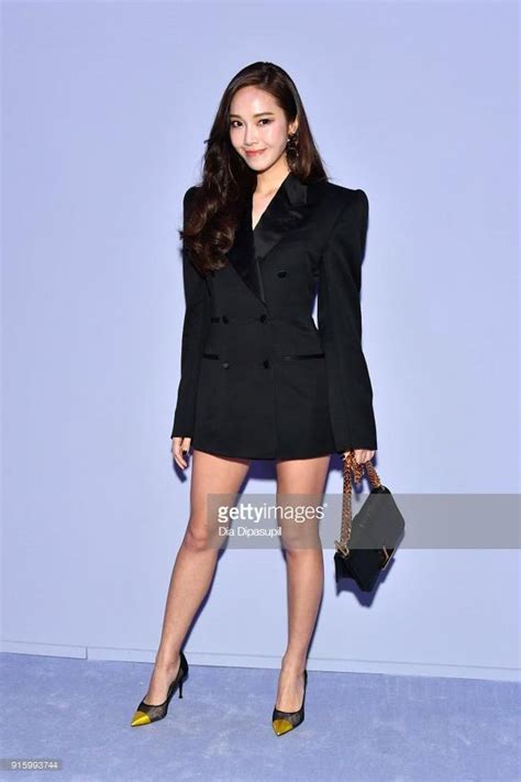 180209 從頭到腳都完美 Jessica鄭秀妍時尚秀活動現場直擊 每日頭條