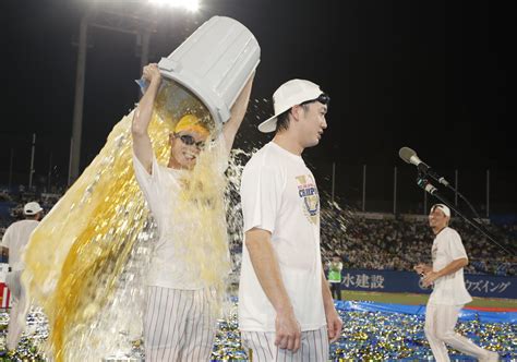 熱戦を劇的サヨナラで制しヤクルトが連覇 Moment日刊ゲンダイ