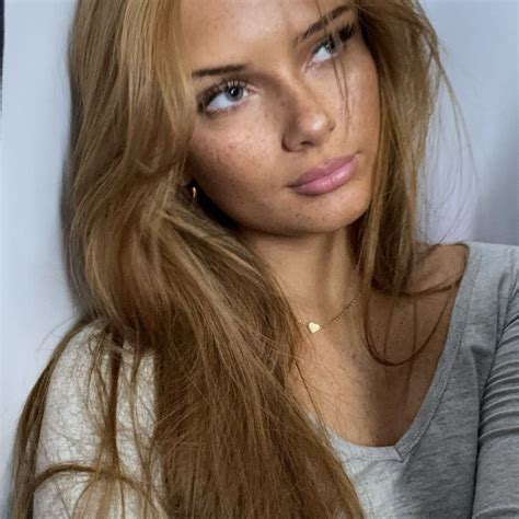 Bella Anderson Bellaanderrson Snapchat Stories Spotlight And Lenses