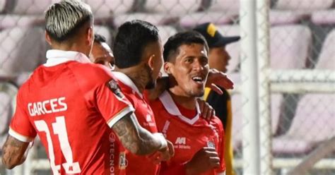 Cienciano Venció 3 1 A Fbc Melgar En El Clásico Del Sur Cusco Está