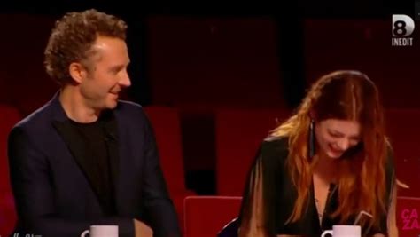 Quand Le Corset Delodie Frégé Souvre En Pleine Prestation Ladepechefr