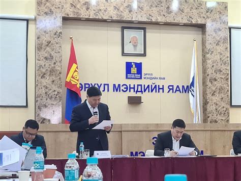 Ерөнхий сайд Л Оюун Эрдэнэ нүүр ам судлалын салбарын эмч мэргэжилтнүүдтэй уулзлаа