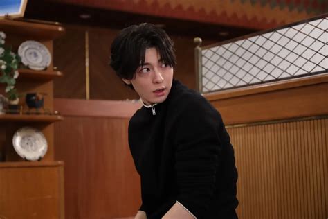 画像・写真 川栄李奈“澪”が、高杉真宙“大河”を尾行…不測の事態が待ち受ける＜となりのナースエイド＞ 7 14 Webザテレビジョン
