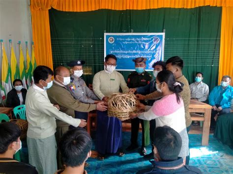 မူးယစ်ဆေးဝါးပပျောက်ရေး စီမံကိန်းဒေသများအတွက် ဒေသကြက်များ ဖြန့်ဖြူးပေးအပ