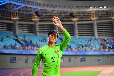 港足｜世盃界開戰！今晚坐爆大球場 香港c朗鬥不丹c朗 星島日報